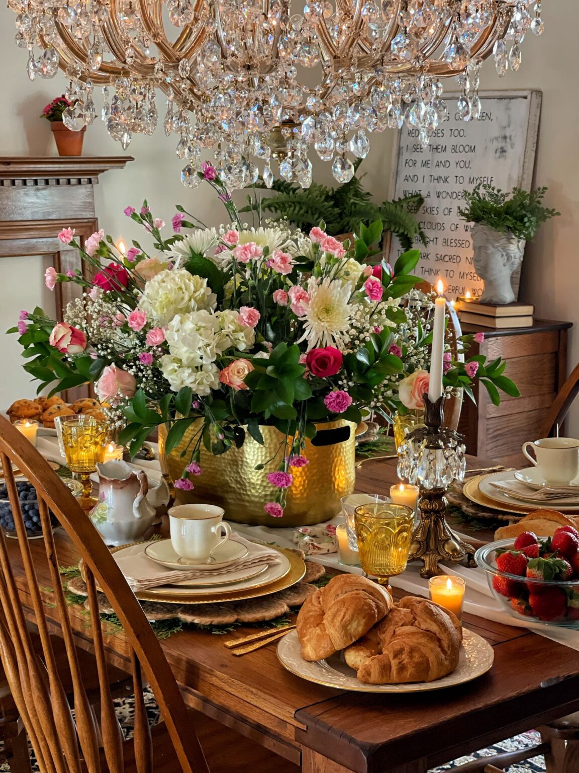Casually Elegant Spring Centerpieces and Table Decorations - Bricks 'n ...