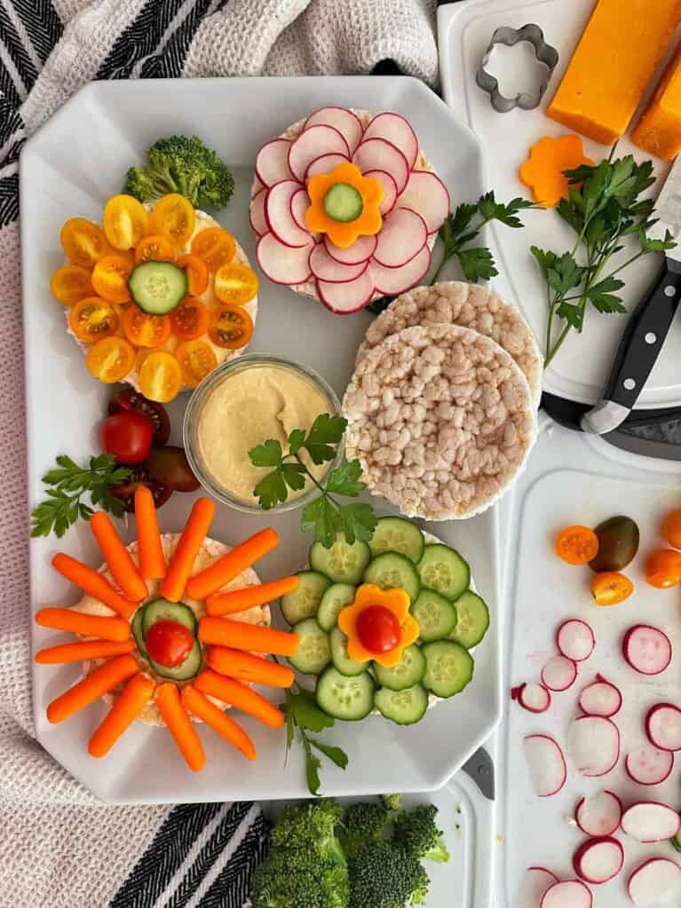 Easy Hummus Recipe with Creative Rice Cake Flowers for Healthy Snacking ...