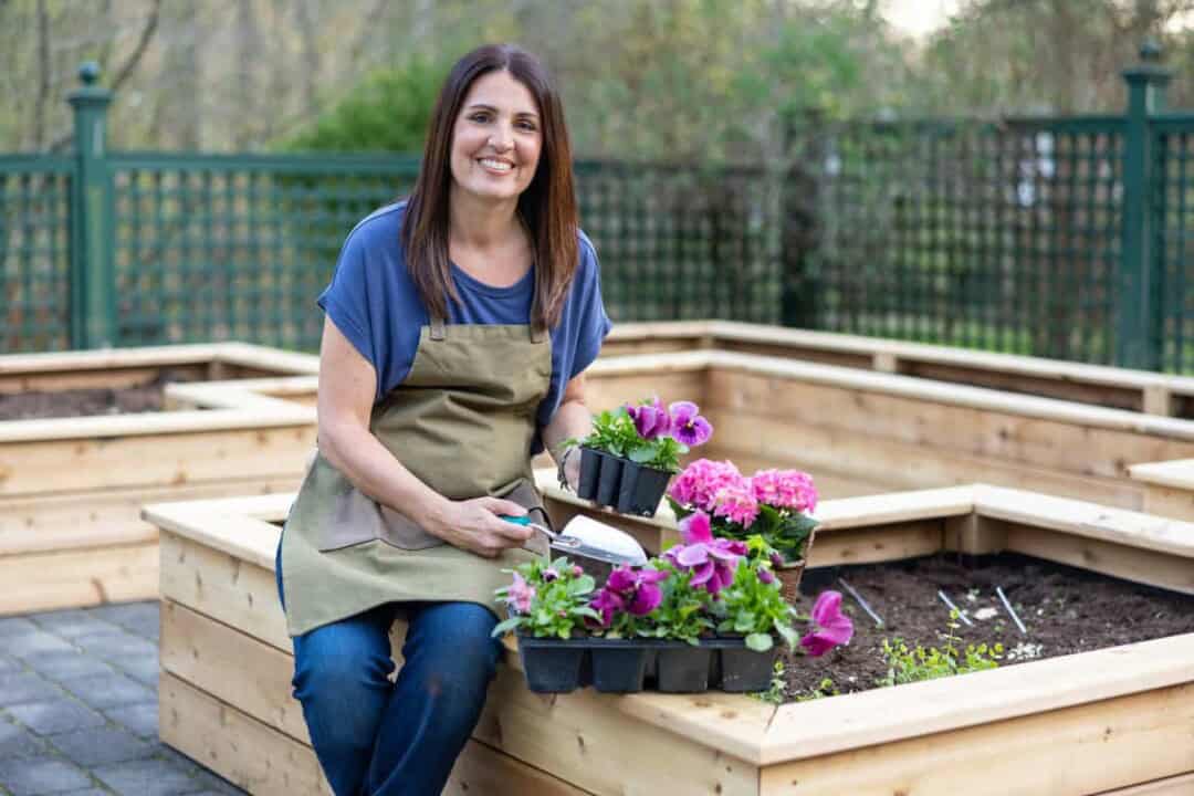 10 Spring Flowers That Will Brighten Your Day (and Your Yard!) - Bricks ...
