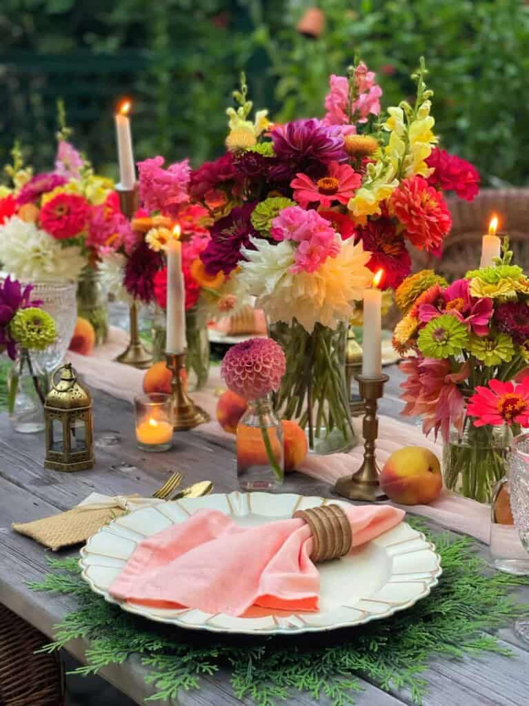 Peach-Themed Summer Table Decor Ideas for Al Fresco Dining | Bricks ’n ...
