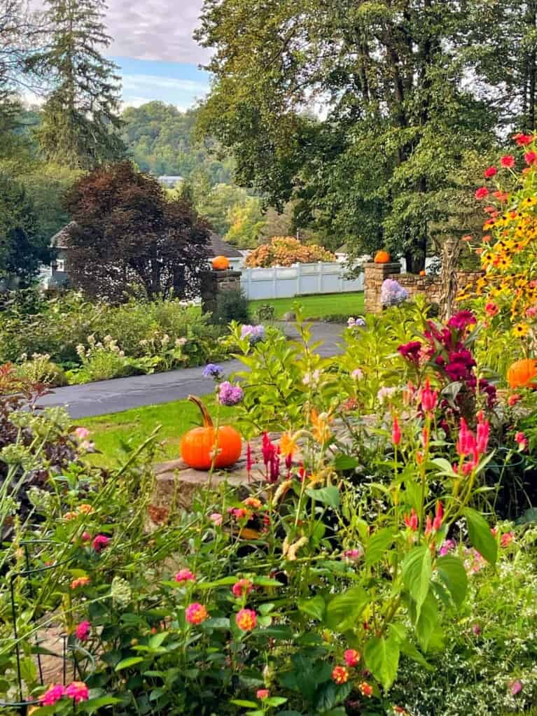 Dreamy Fall Garden Design: Your Guide to Color and Texture | Bricks ’n ...