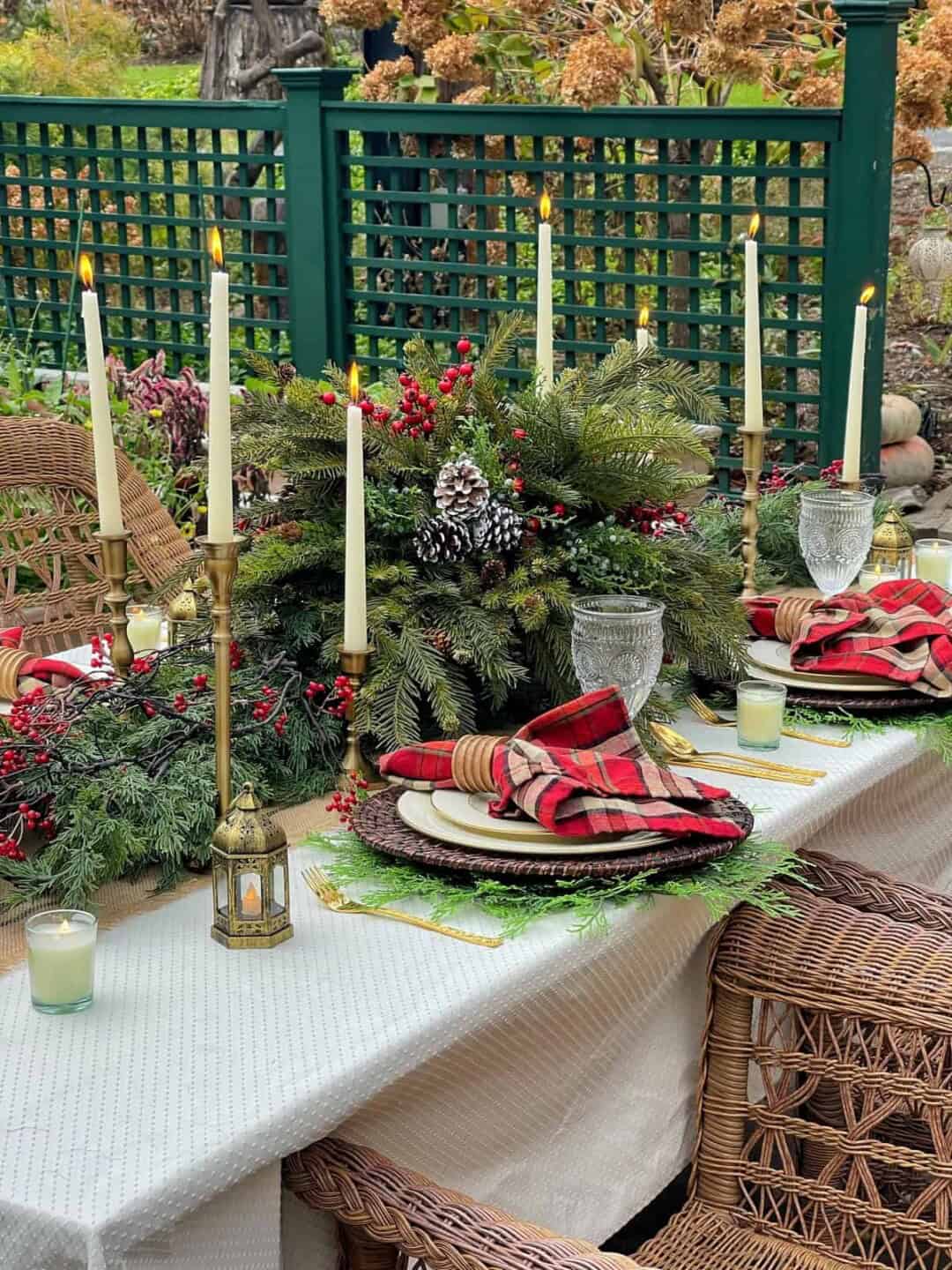 Festive and Chic: Rustic Elegant Christmas Tablescape Ideas - Bricks ’n ...