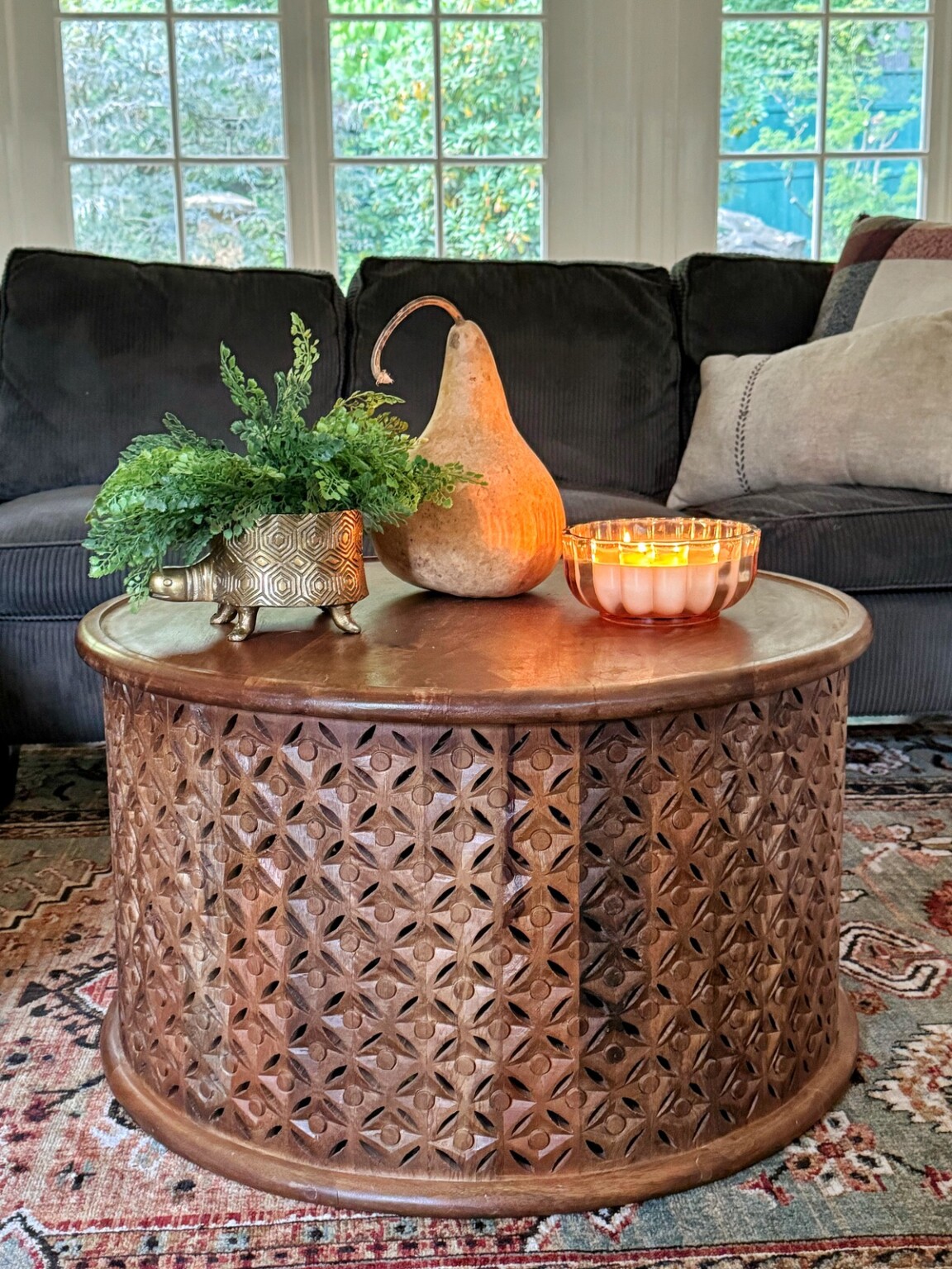 Cozy Cottagecore Living Room in Fall: A Guide to Rustic Charm | Bricks ...