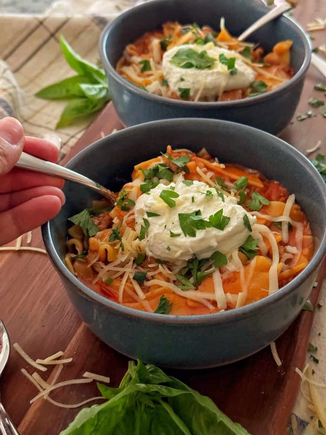 Easy Lasagna Soup Recipe: Comfort Food Made Simple - Bricks ’n Blooms ...