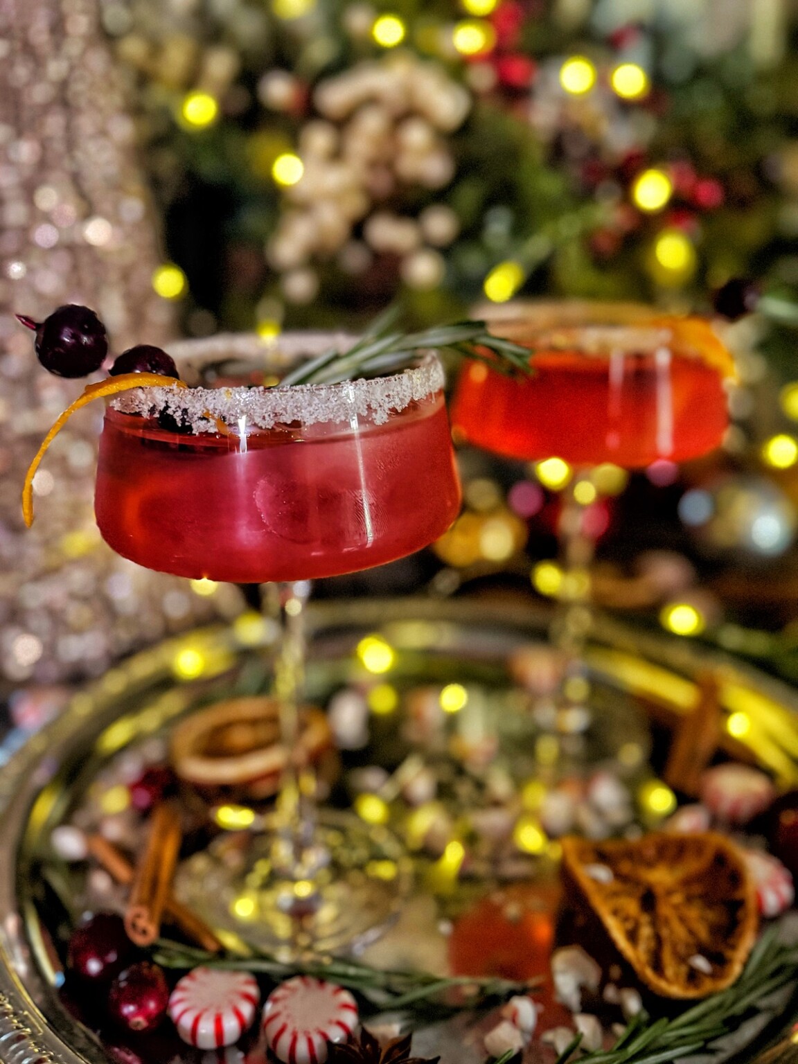Easy Christmas Cocktail With Vodka: Cranberry Cosmopolitan (With ...
